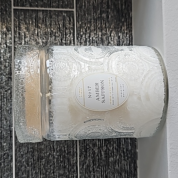 Leoben Co | Accents | New Viral Leoben Co No 7 Amber Saffron Candle 18oz Never Used | Poshmark